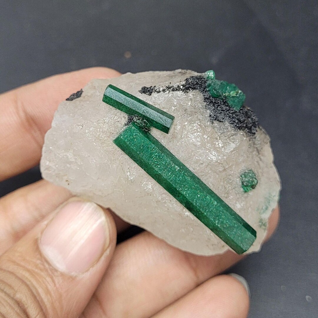 248 Ct Raw Natural Zambia Emerald Crystal on Quartz Matrix Rough ...