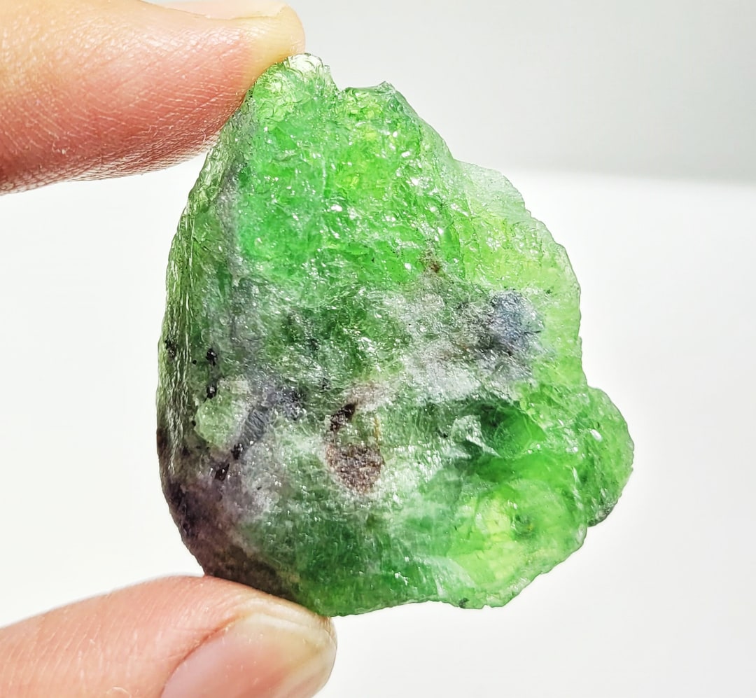 119 Cts Natural Tsavorite Green Garnet Specimen/ Rare Green Garnet Row ...