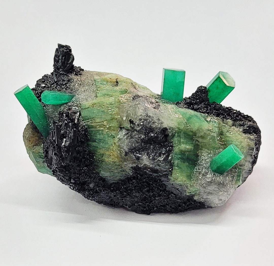 671 Ct Raw Natural Zambia Emerald Matrix Rough Crystal Rock With Quartz ...