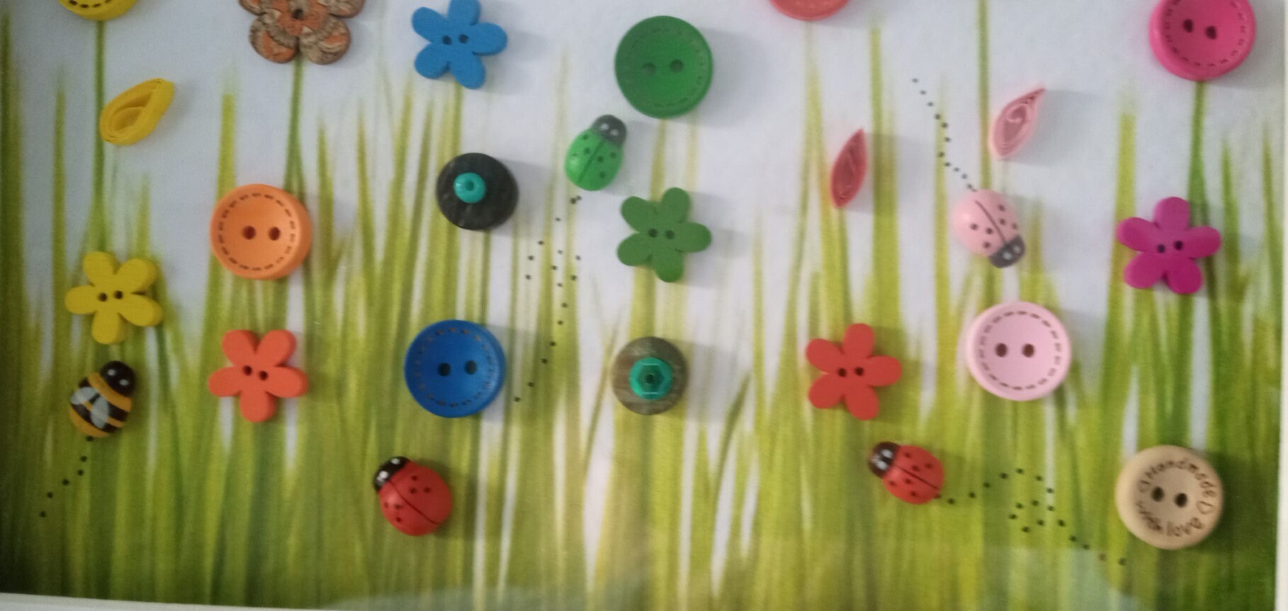 3D Flower Button Frames. These Pieces of Button Art Make a Lovely Gift ...