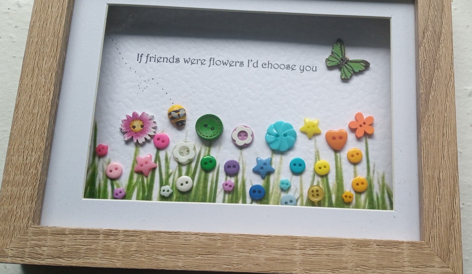 3D Flower Button Frames. These Pieces of Button Art Make a Lovely Gift ...