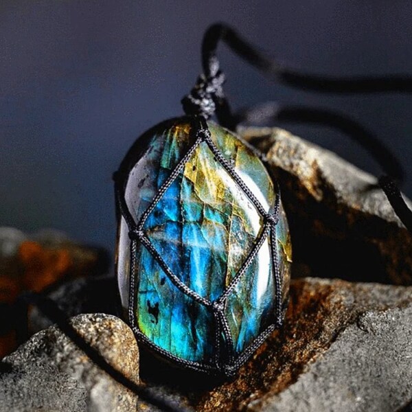 Labradorite Pendant - Etsy