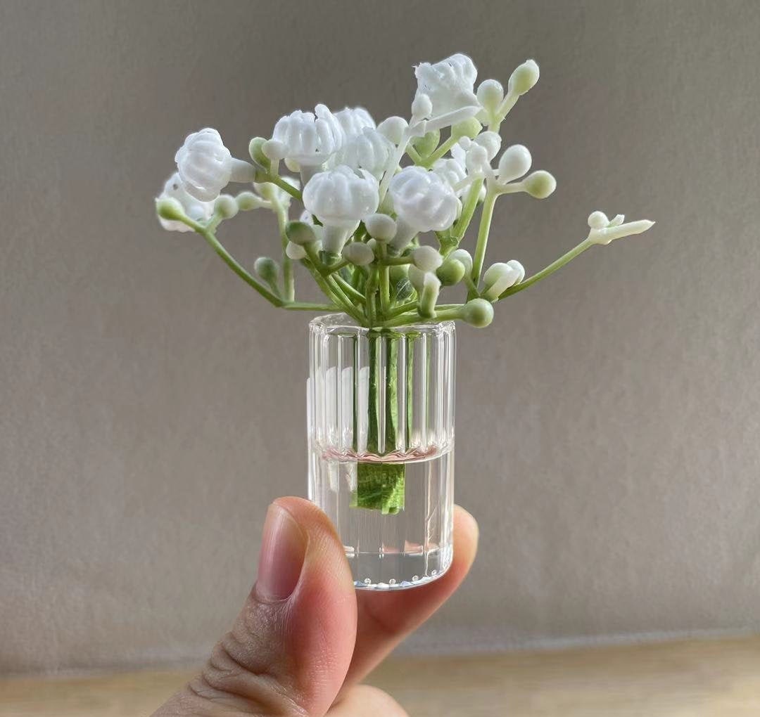 Dollhouse Miniature Flowers in Glass Vases Dolls House Modern Living ...