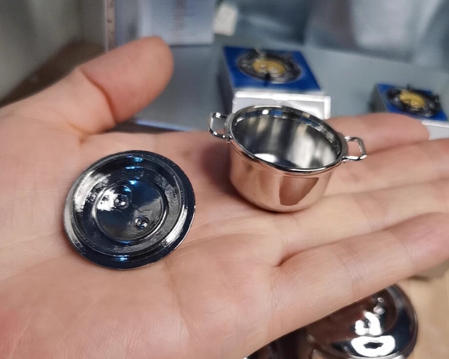 Miniature Metal Pot Mini Cooking Pot With Lid Dollhouse Kitchen ...