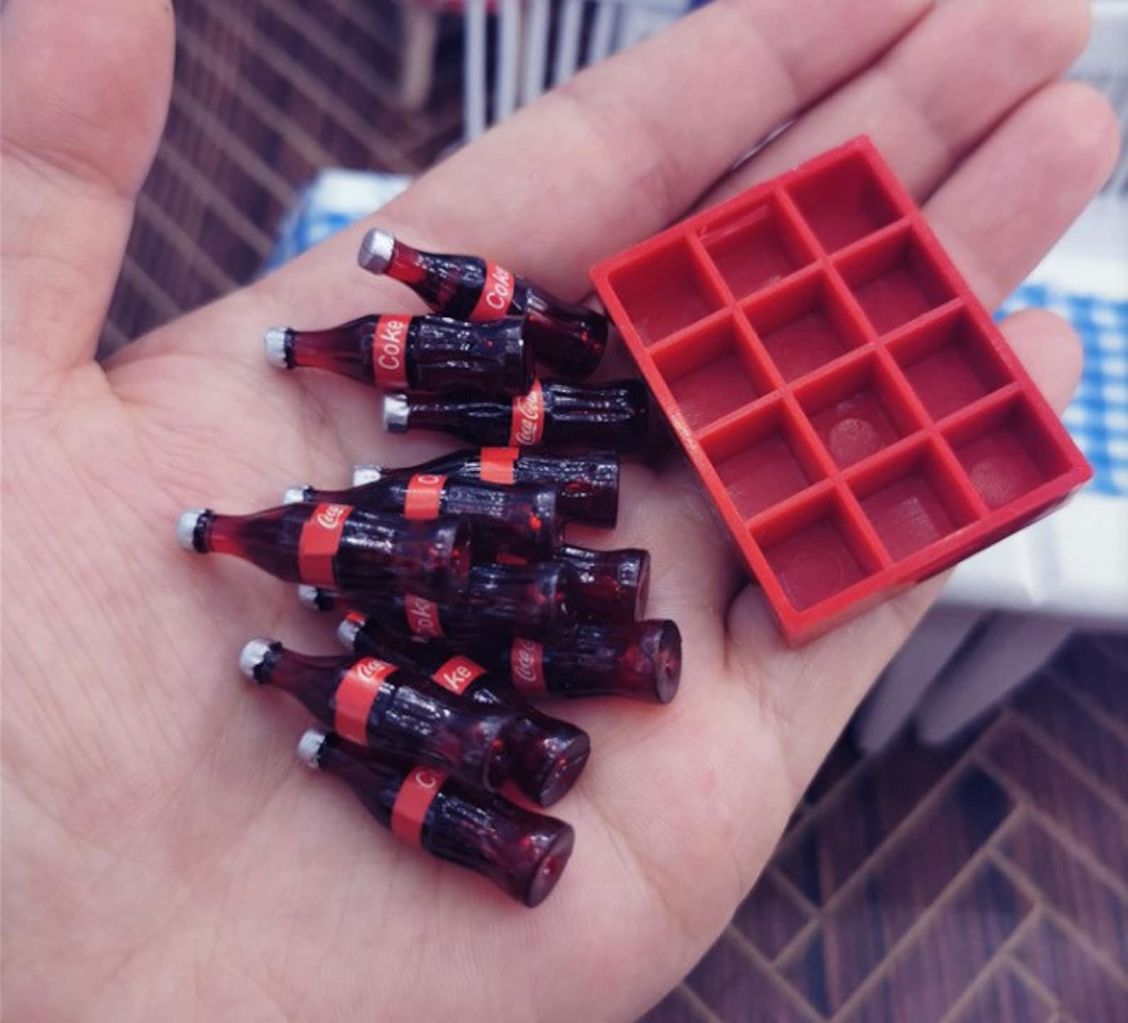 Miniature Coke Bottles Doll House Accessories 1:12 Dollhouse Miniature ...