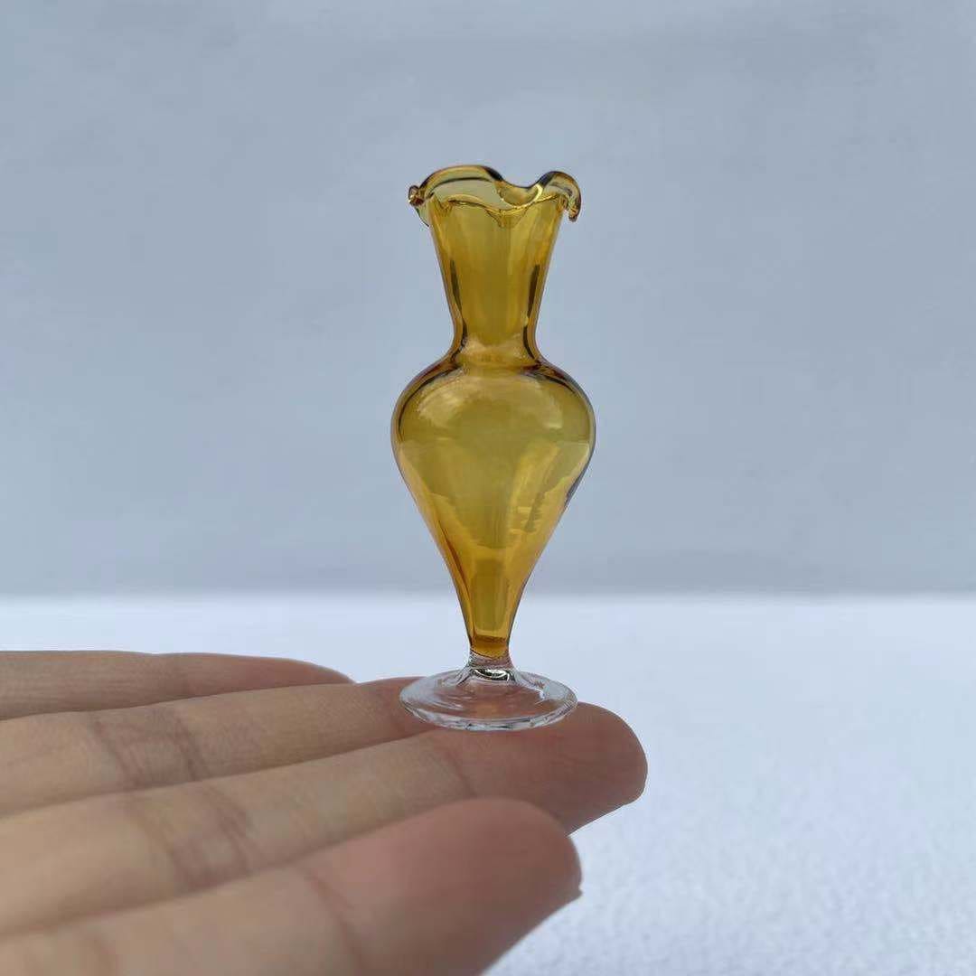 Miniature Amber Glass Bud Vase Miniature Dolls House Accessory ...