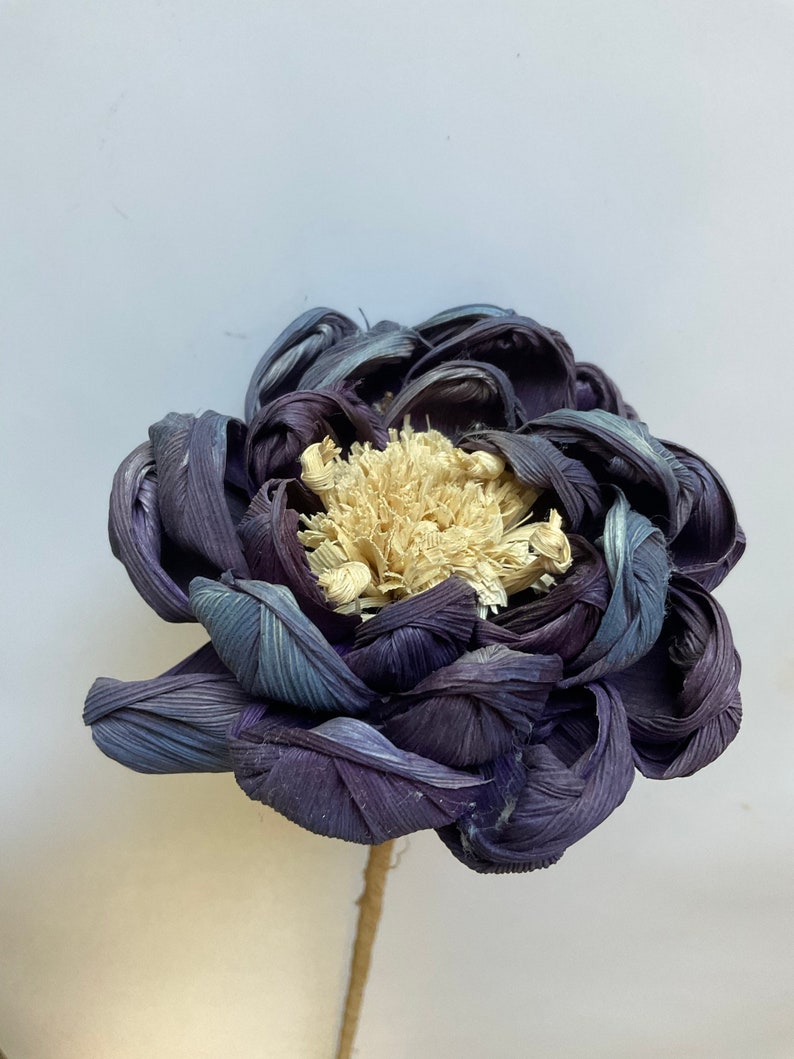 Corn Husk Flowers. Handmade Using Dyed Dried Corn Husks. - Etsy