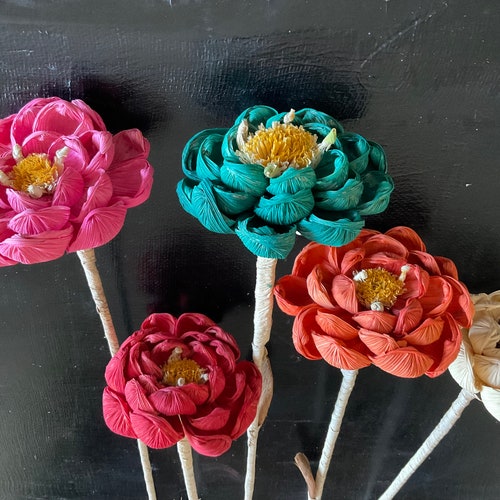 Corn Husk Flowers. Handmade Using Dyed Dried Corn Husks. - Etsy