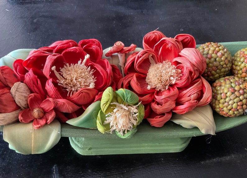 Green Coconut Spathe or Boat Floral Arrangement. Christmas Colors. Corn ...