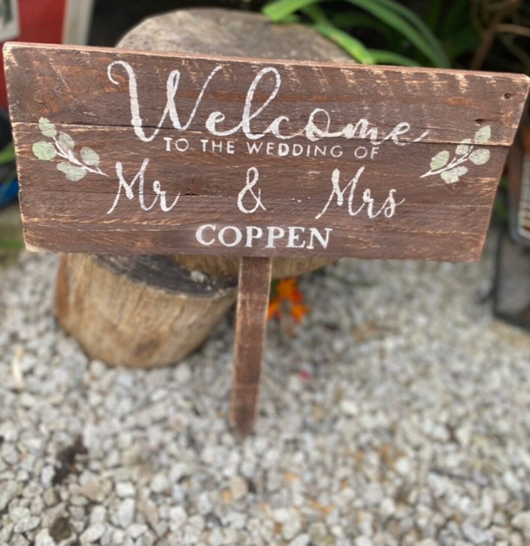 Welcome Wedding Sign, Wedding Sign, Wedding Signpost, Rustic Wooden ...