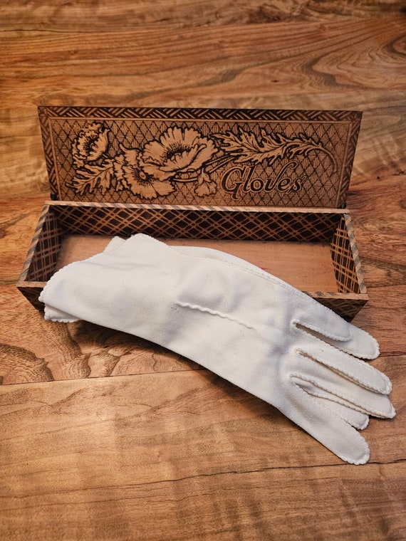 Pyrography Burned Glove Box with Beautiful Floral Des… - Gem