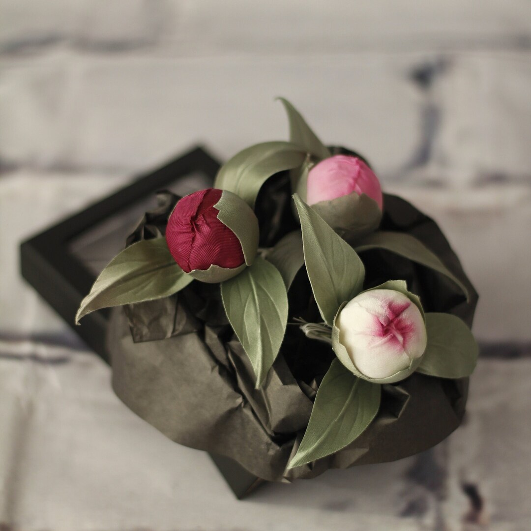 Peony Boutonniere for Men May Birth Flower Lapel Pins Men - Etsy