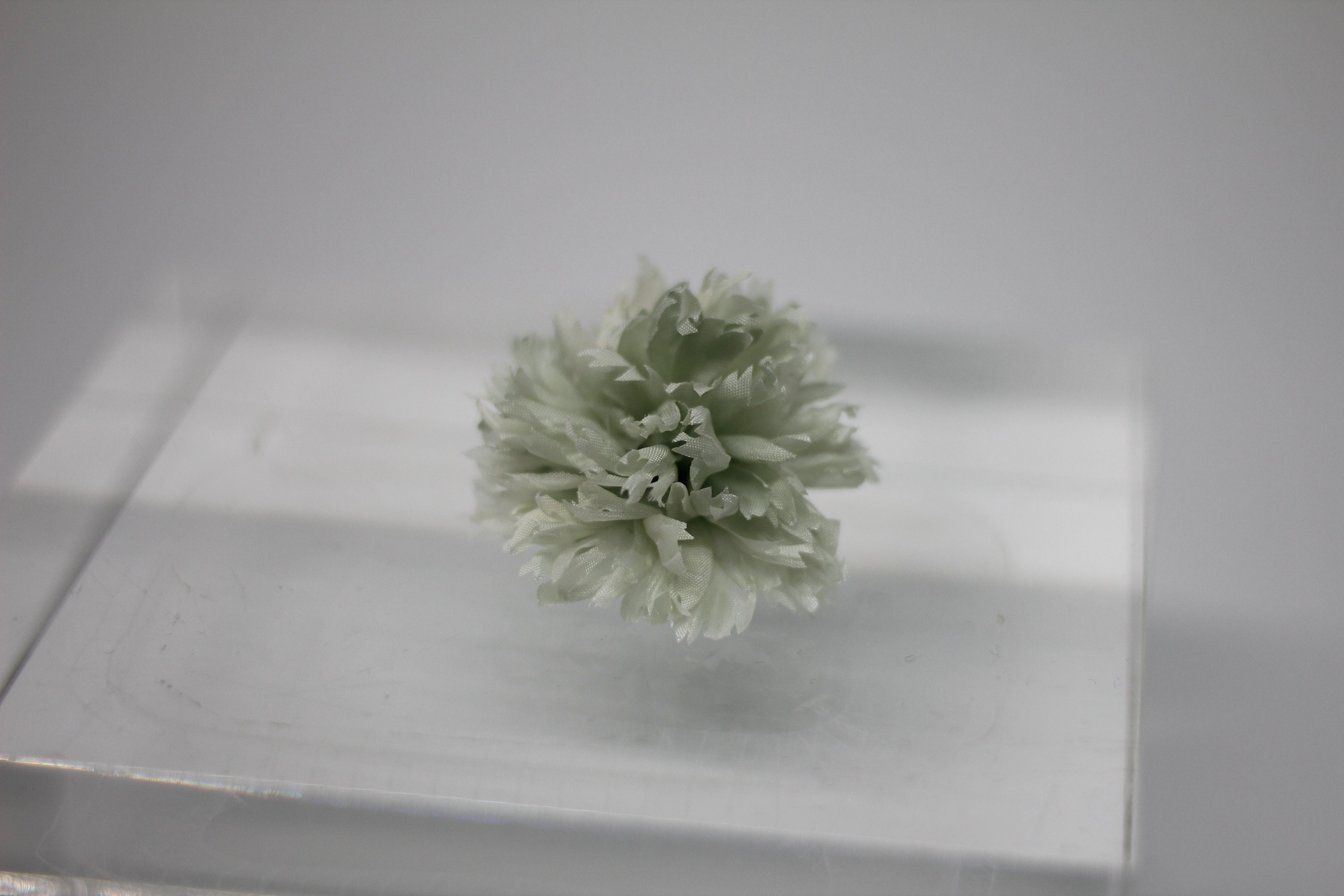 Green Carnation Pin. Tiny Boutonniere for Man - Etsy