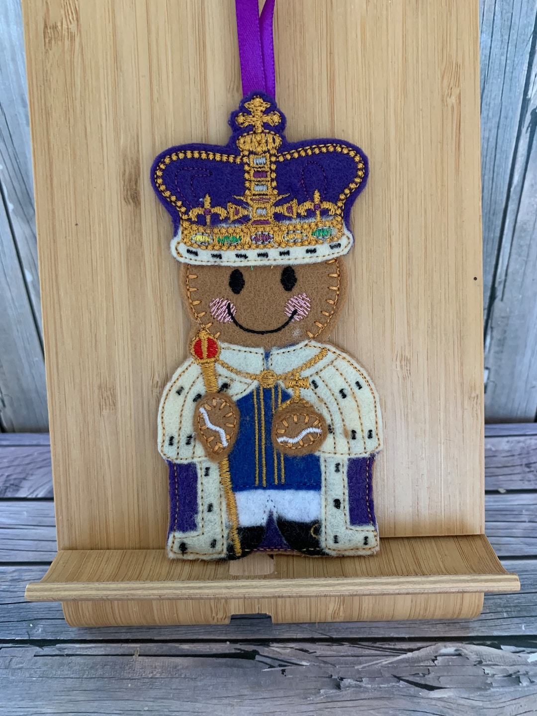 Gingerbread King - Etsy