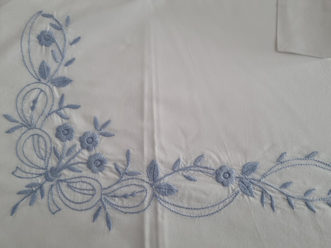 Machine Embroidered Sheet in Pure Cotton Percale of the Highest Quality ...