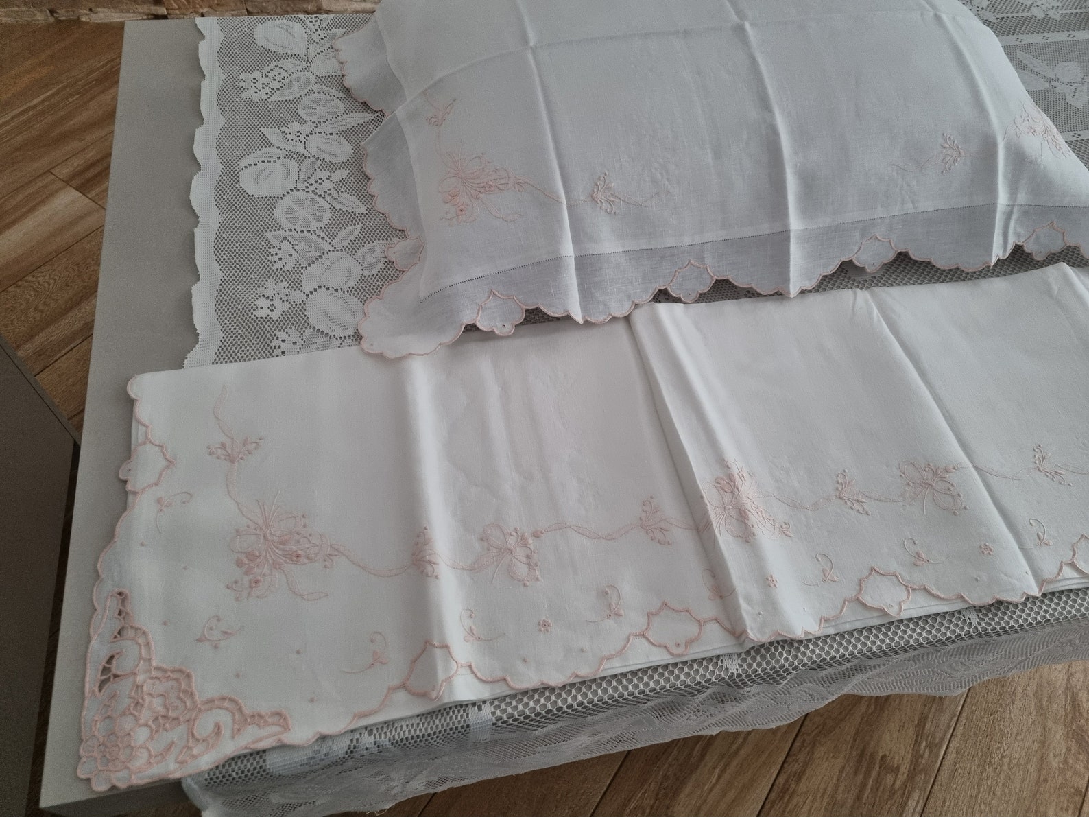 Pure Linen Sheet With Carving Embroidery Madeira Completely by Hand ...