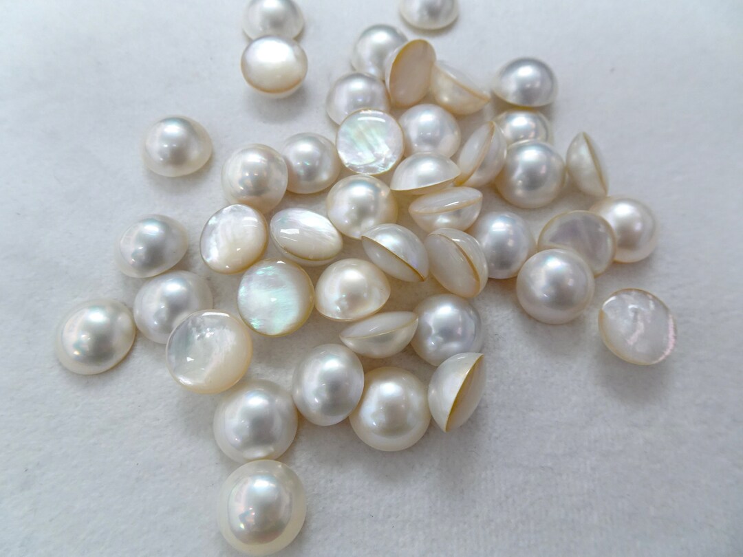 Cultured Mabe Blister Pearl 13.75-14mm, Natural Metallic White Color ...