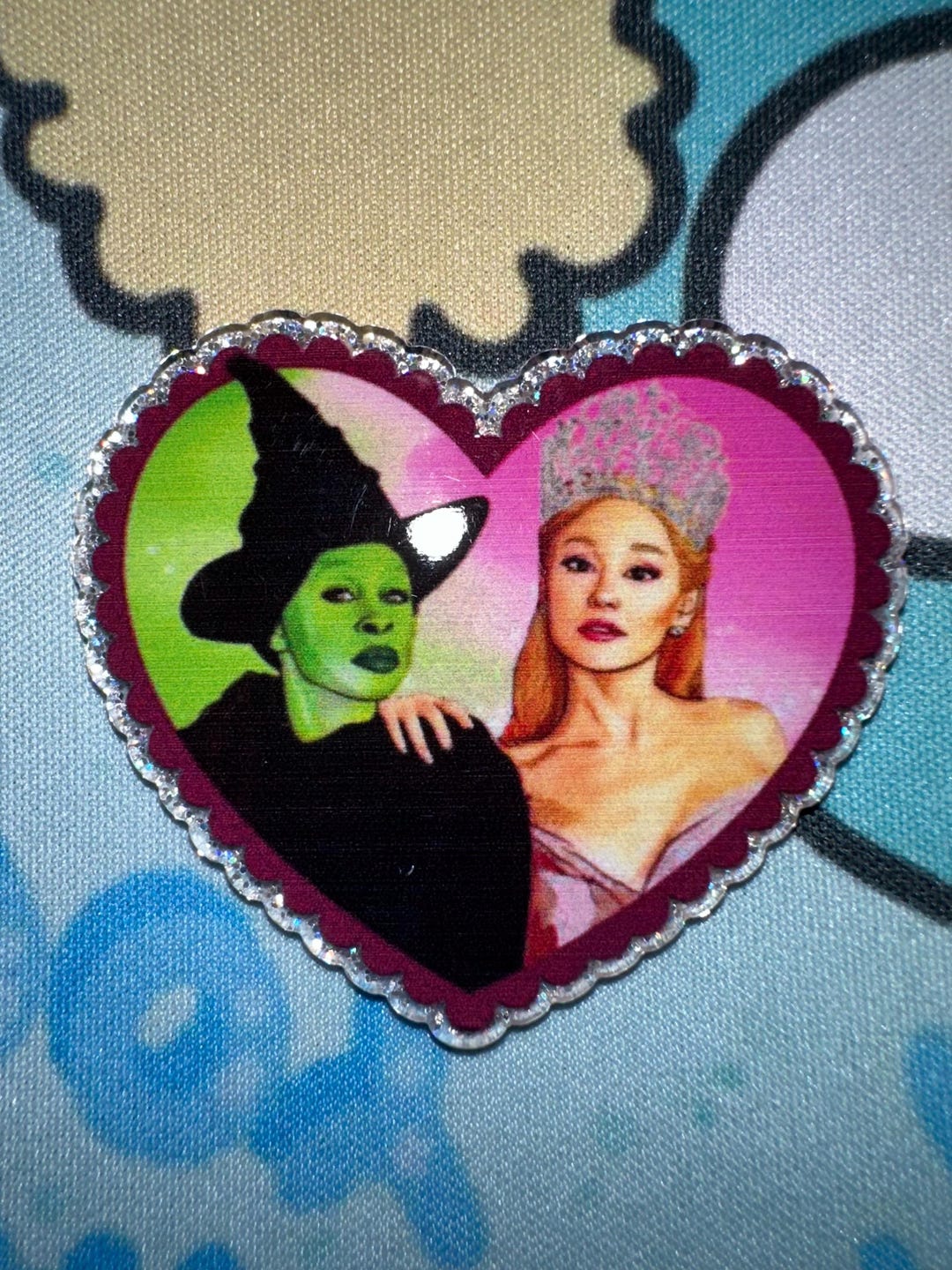 Wicked Glinda and Elphaba Heart Badgereels or Popsockets - Etsy