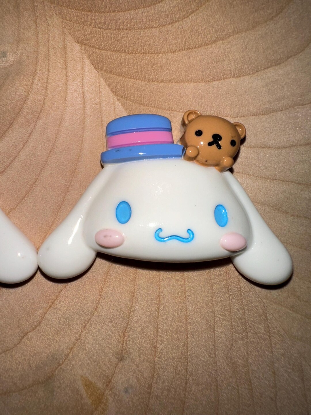 Sanrio Hello Kitty Cinna Cinnamonroll Badge or Popsocket - Etsy