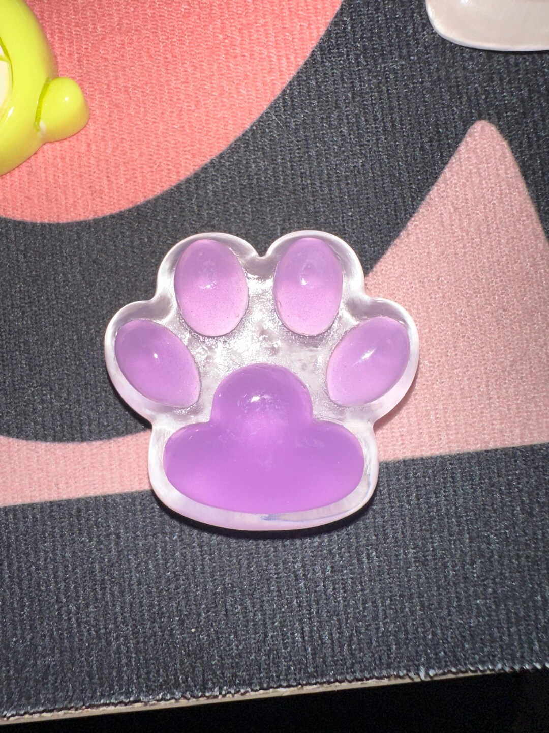 Variations Dog Paw Colors Badgereels or Popsockets - Etsy