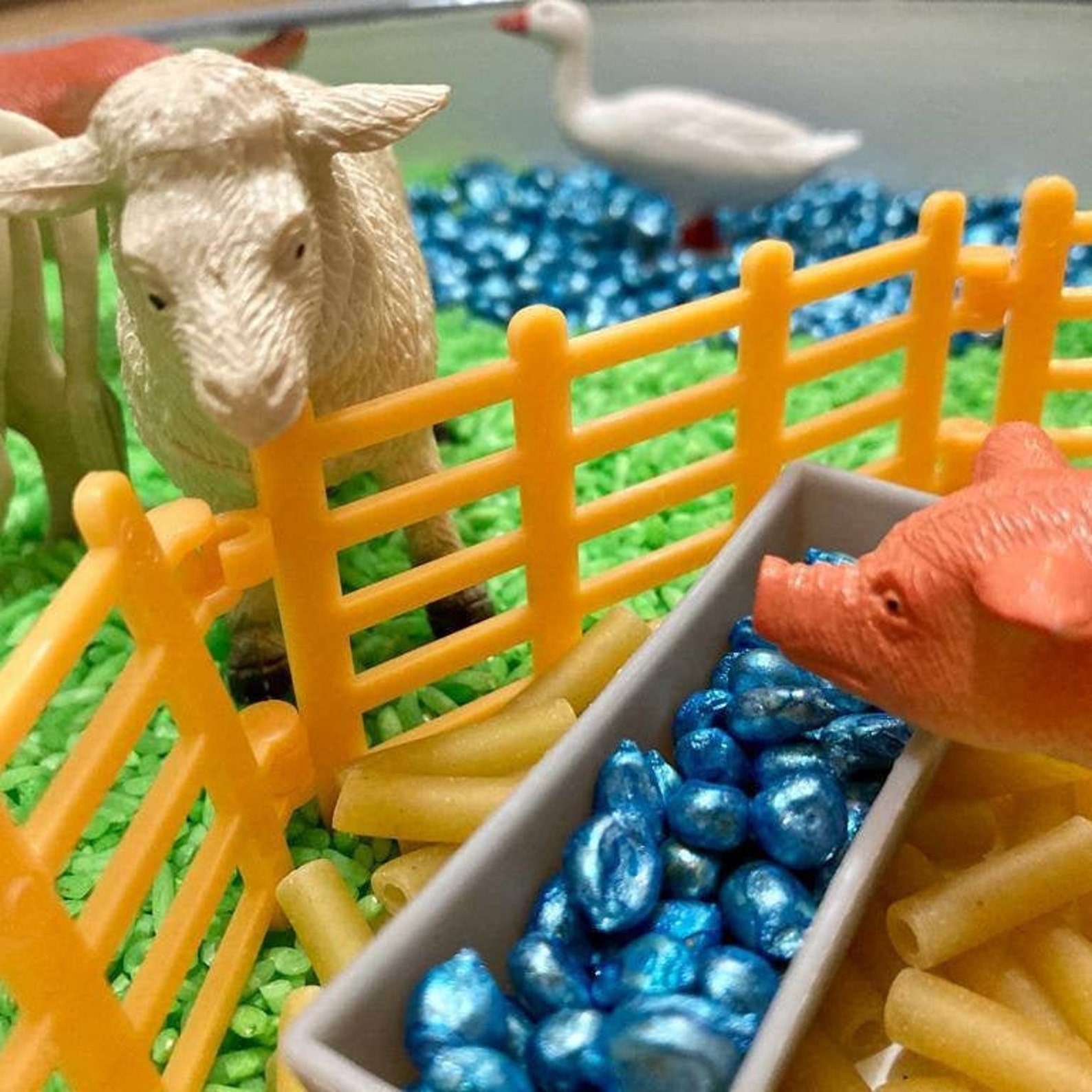 Farm messy play set animal sensory kit | Etsy