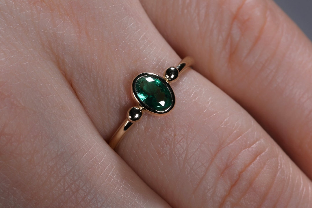 Vintage Style Genuine Emerald Solitaire, 14k Gold Simple Emerald Ring, Unique Oval Cut Natural ...