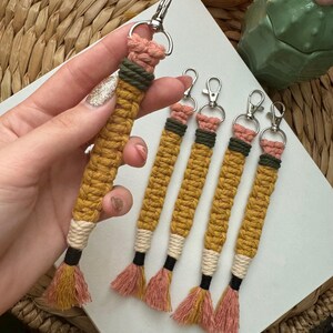 PENCIL MACRAME KEYCHAIN | Teacher Gifts, Boho Accessories, Unique ...