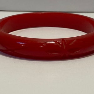Vintage Gorgeous Red Carved Bakelite Bangle Bracelet, 8 Inside Diameter ...
