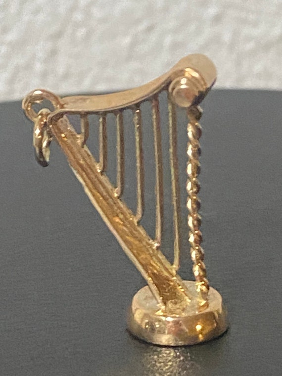 9ct gold harp - Gem
