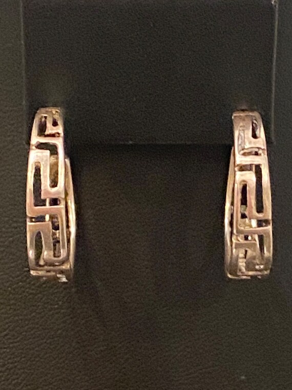 stunning greek key design - Gem