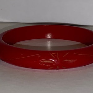 Vintage Gorgeous Red Carved Bakelite Bangle Bracelet, 8 Inside Diameter ...