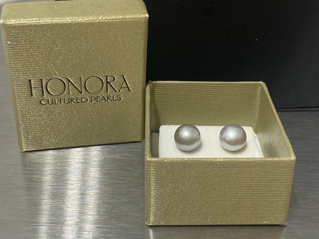 Gorgeous Estate New in Box Honora Silver Colored Pearl Stud Earrings ...
