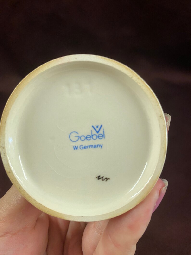 Vintage Hummel Goebel Street Singer 131 TM5 5 inches tall | Etsy