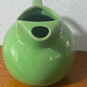 Lovely Estate Green Hall Bulbous Water Pitcher With Pour Guard Spout ...