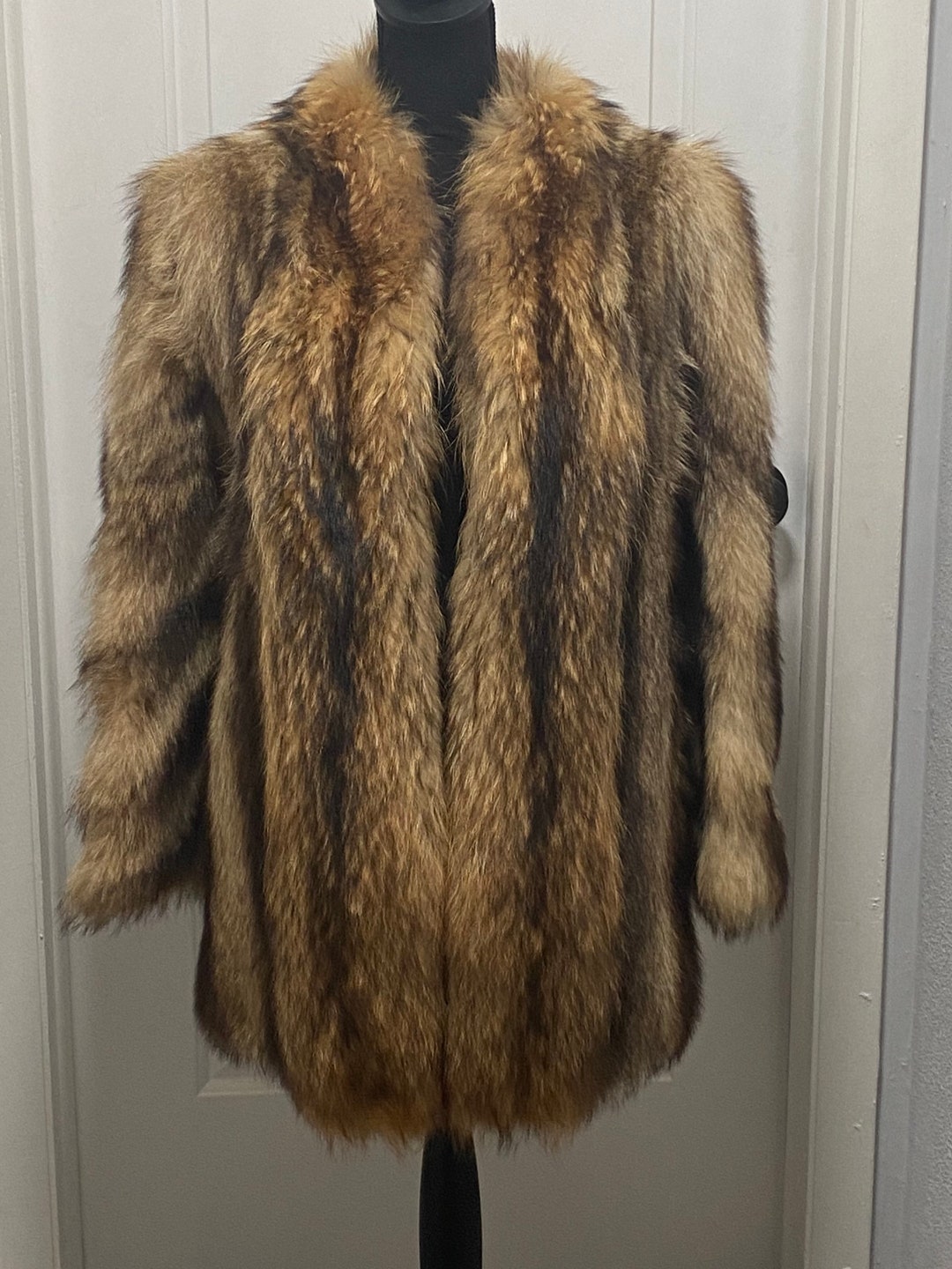 Vintage Gorgeous Coyote Fur Coat, Jacket, Large, Beautiful, Quality Fur ...
