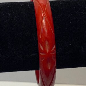 Vintage Gorgeous Red Carved Bakelite Bangle Bracelet, 8 Inside Diameter ...