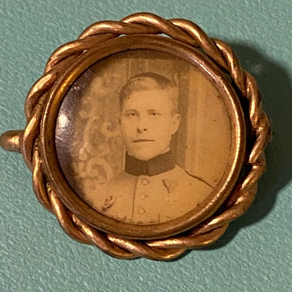 Antique Photo Brooch - Etsy
