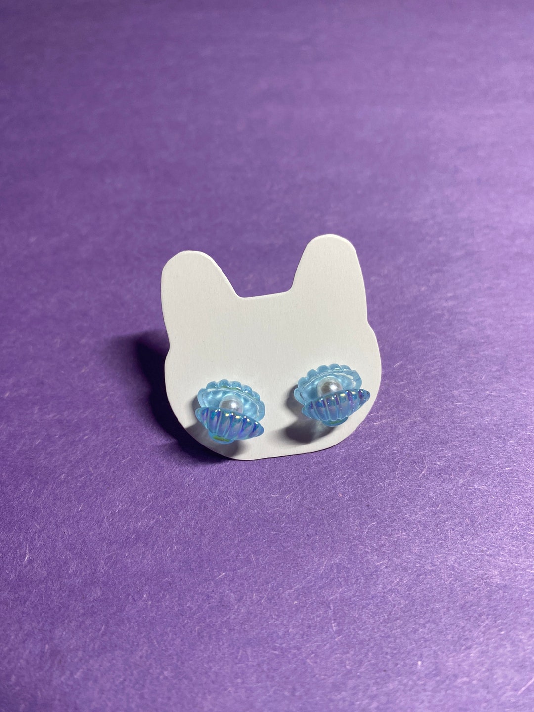 Clam Earrings & Croc Charm Set - Etsy