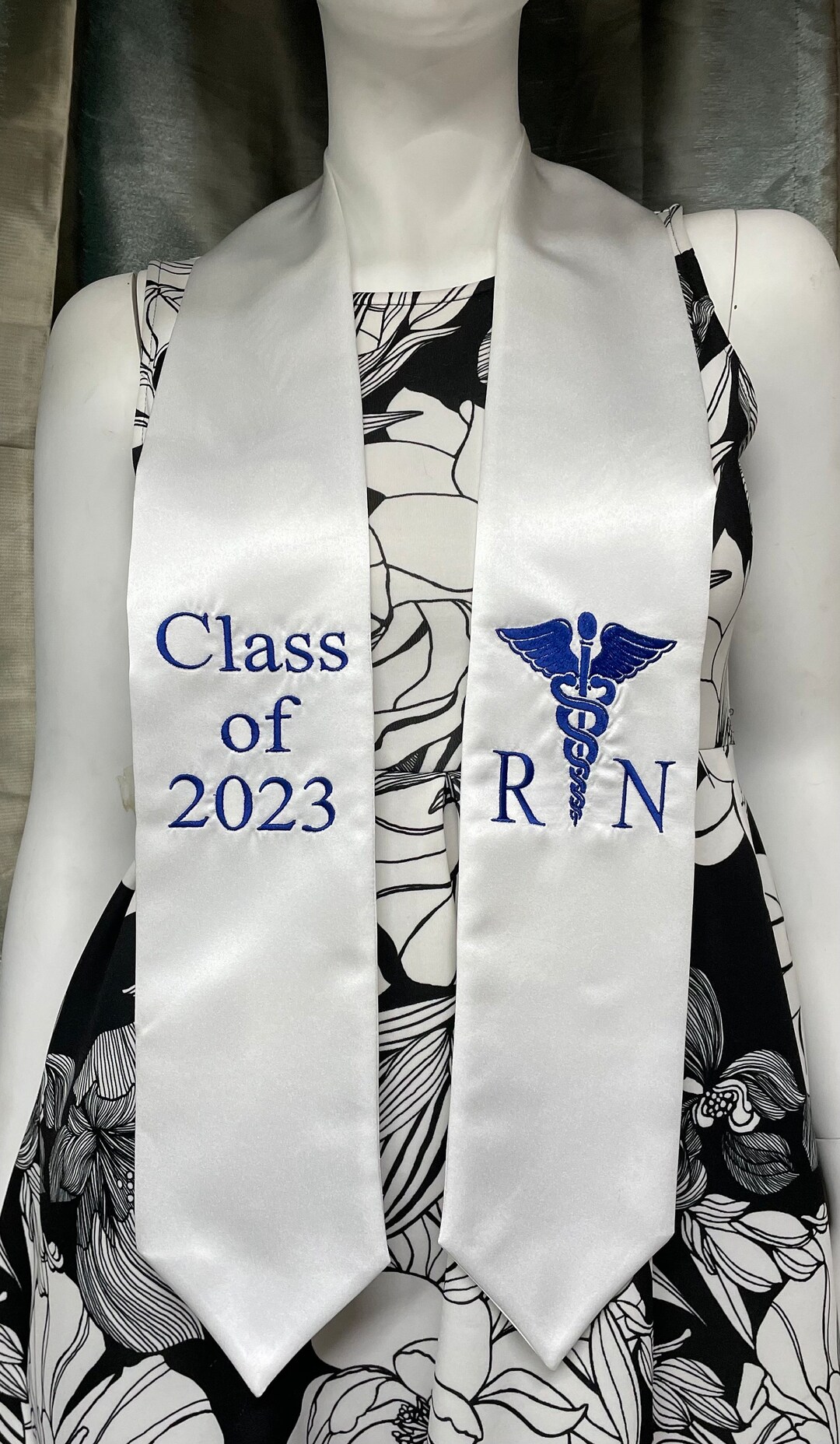 RN / Class of 2024 Traditional Pointed Graduation Stole - Etsy
