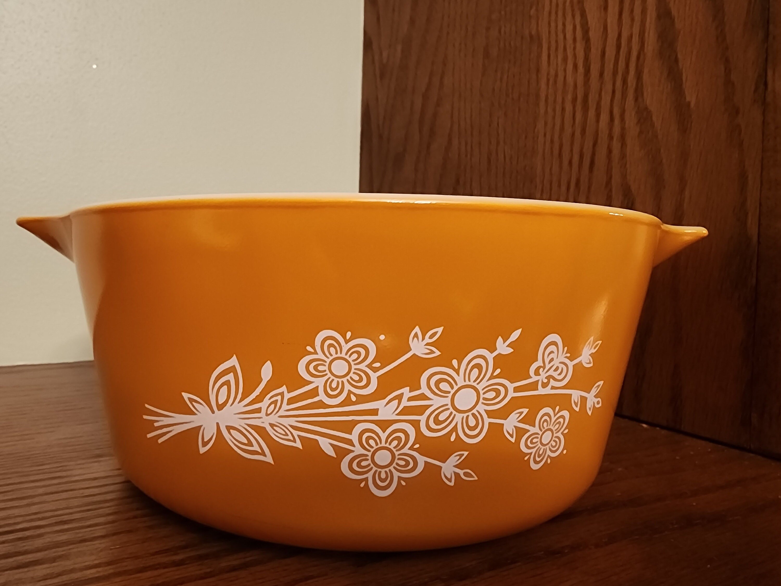 Vintage Pyrex Butterfly Gold Redesign 2.5 Qt. Round Casserole Dish-no ...