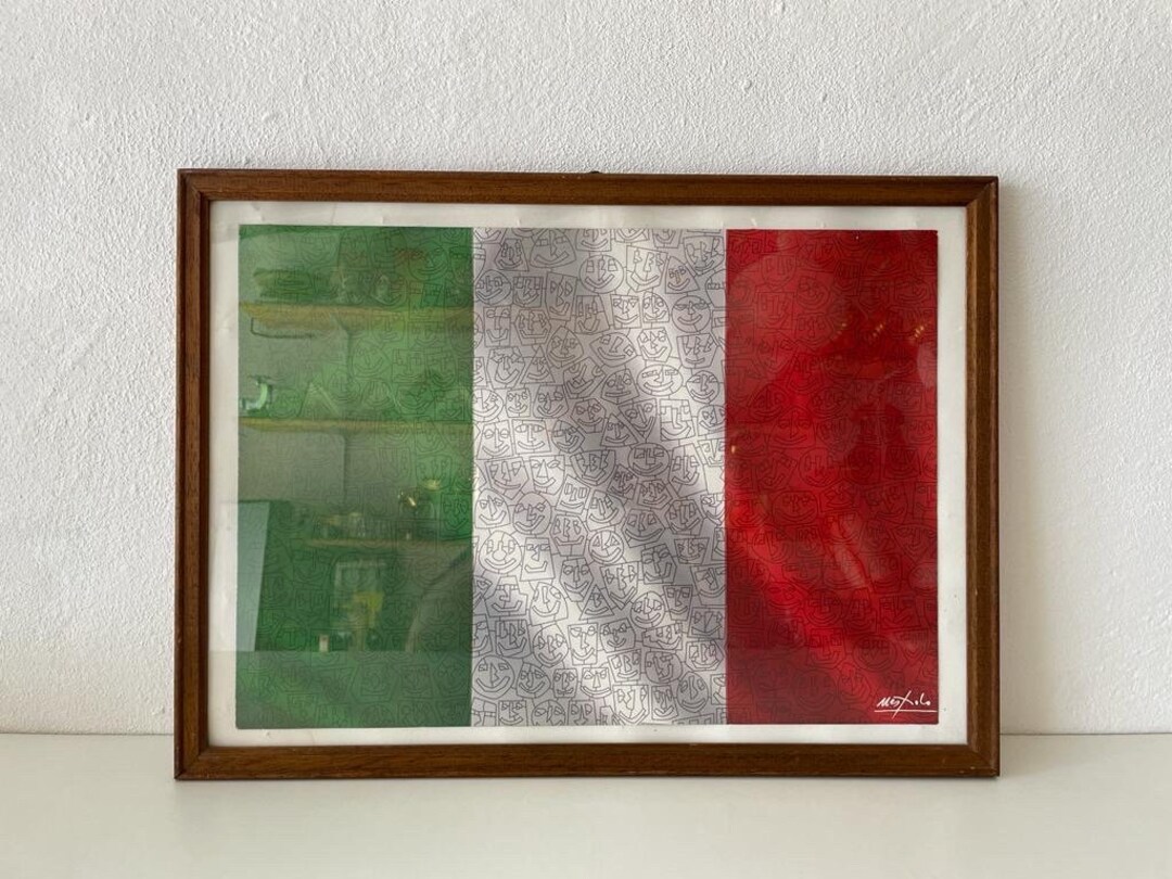 Italian Flag With Smiling Prints in Wood Frame - Etsy