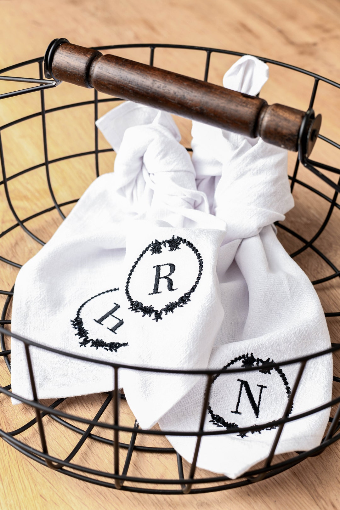 White Monogrammed Nettle Napkins. Wedding Embroidered Napkins. - Etsy