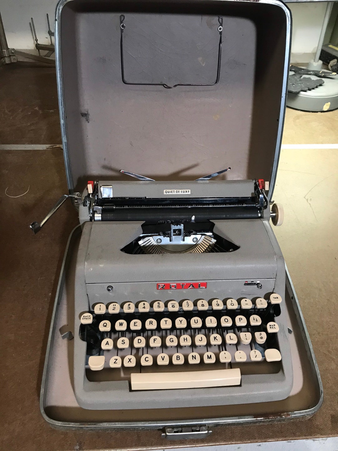 Vintage Royal Quiet De Luxe Portable Typewriter - Etsy
