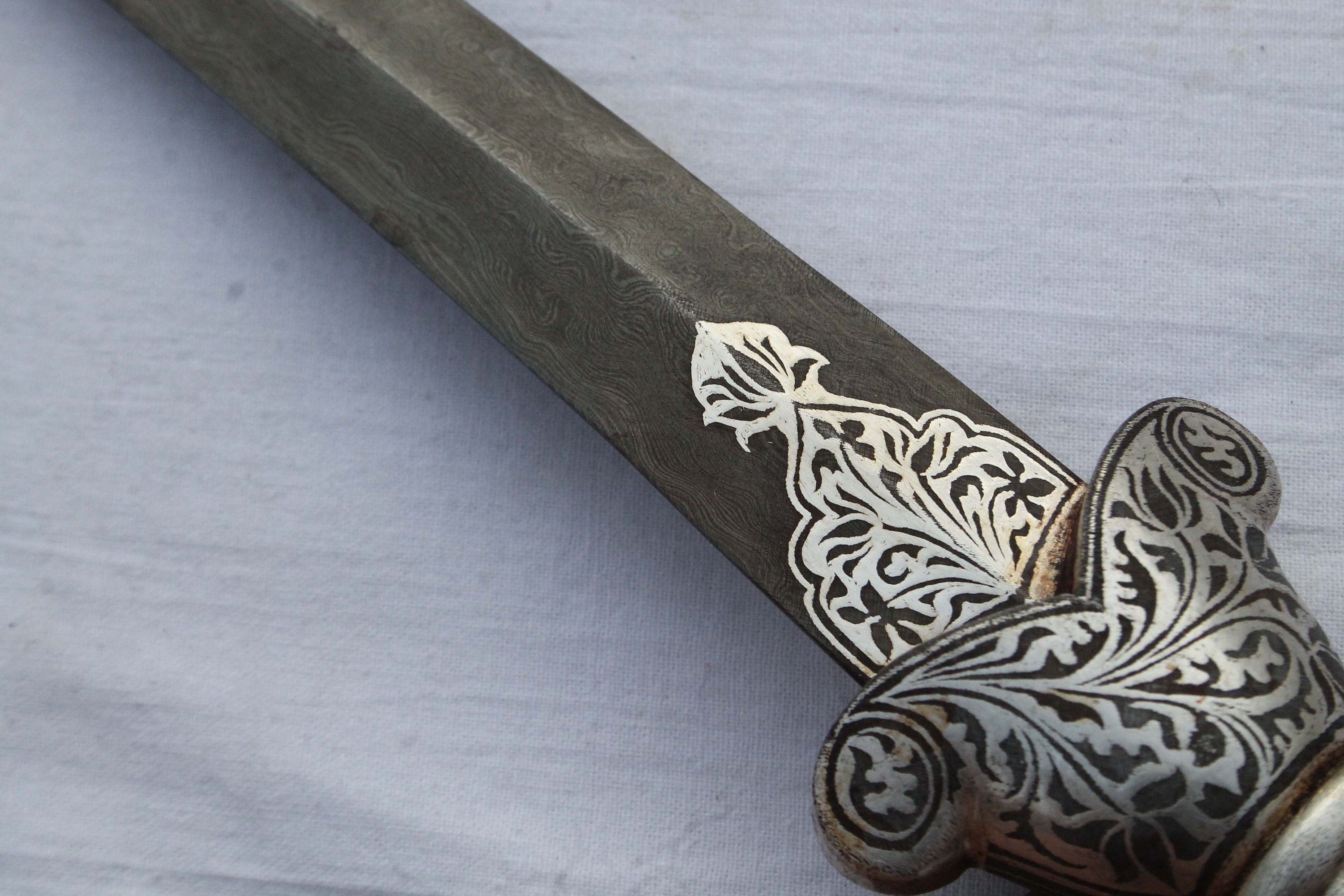 Old Vintage Mughal Indo-persian South Indian Silver Damacened Blade ...