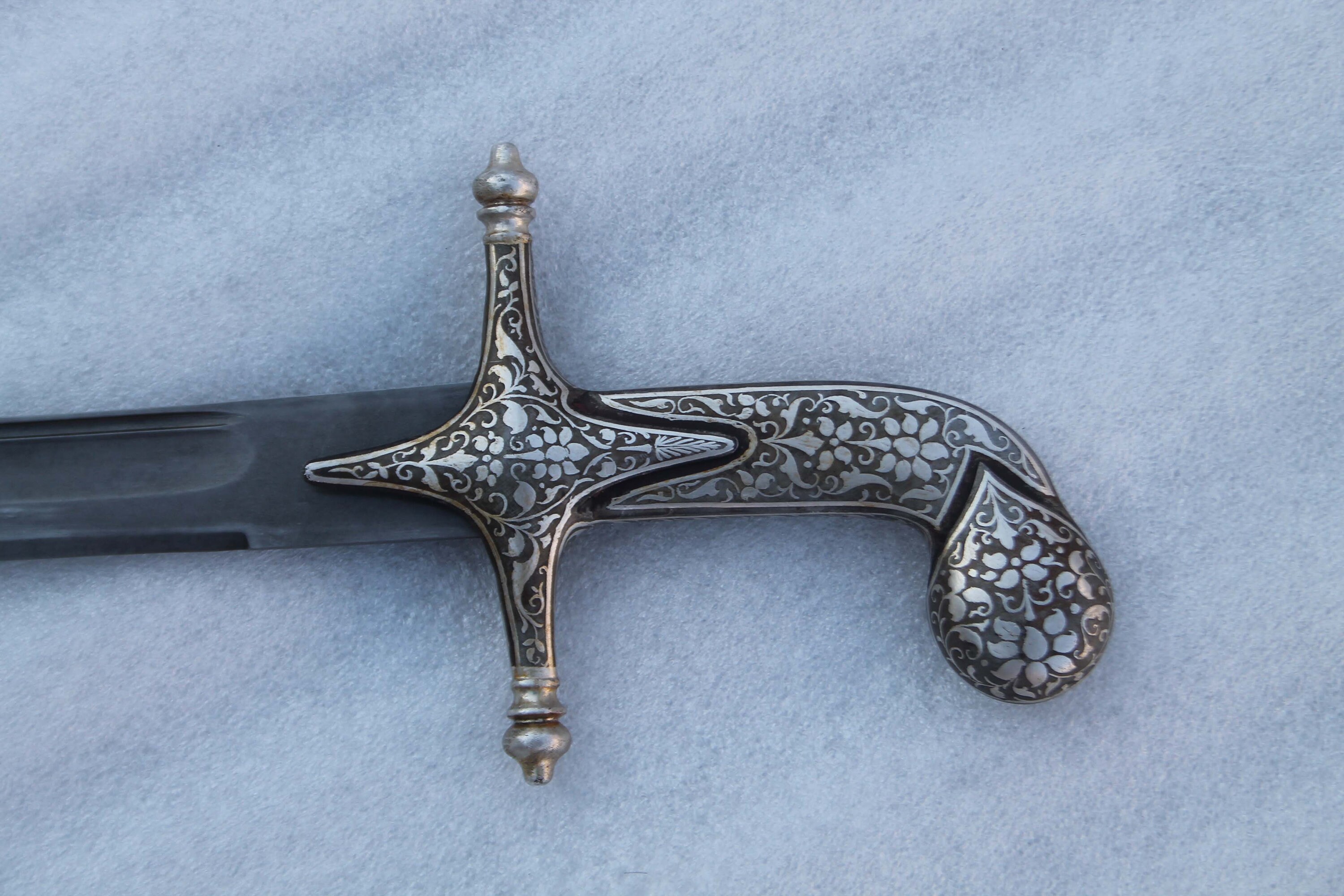 V.v Rare Old Mughal Indo-persian Ottoman Silver Damascened Shamshir ...