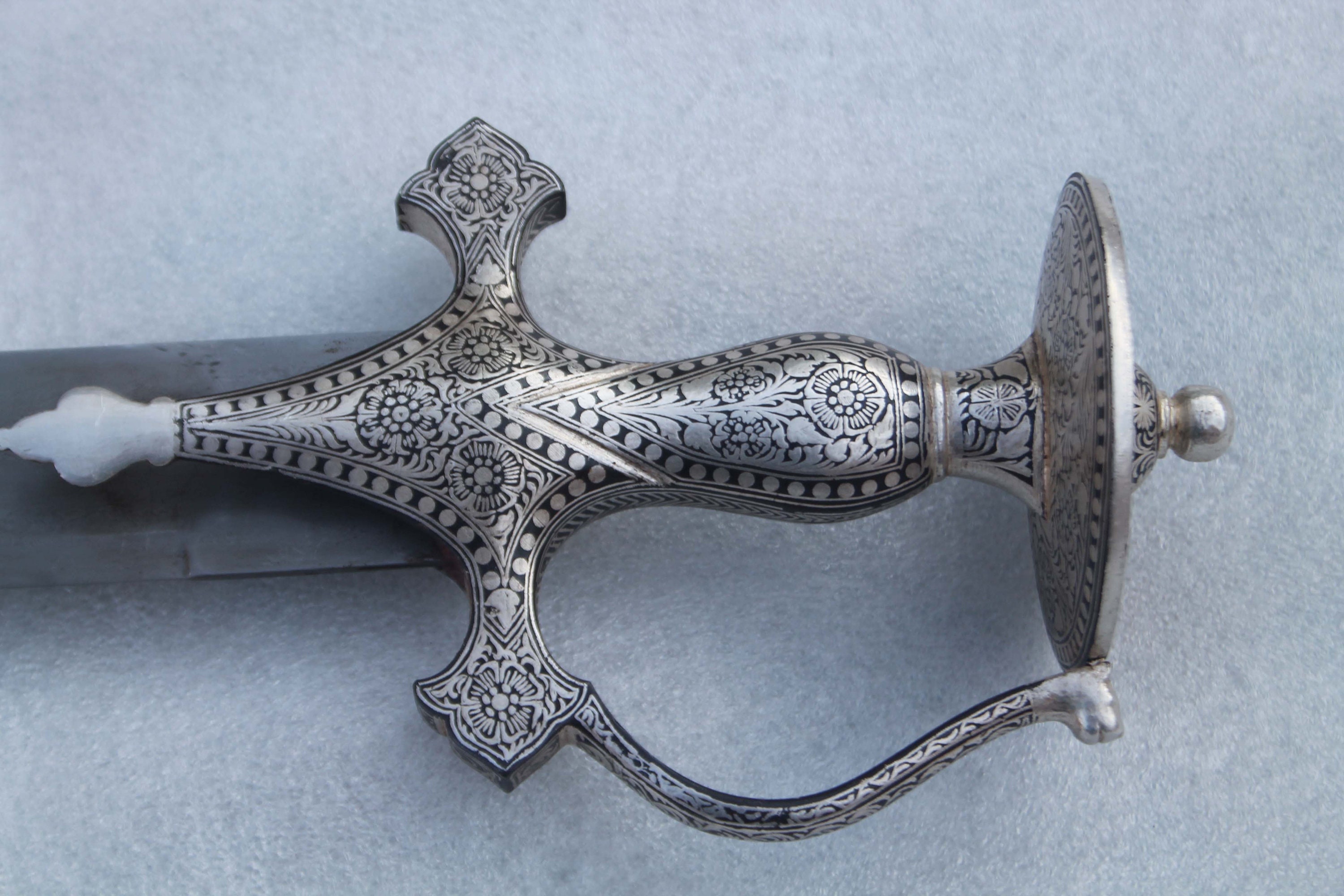 Old Vintage Mughal Rajput Traditional Silver Damascened Sword /tulwar ...