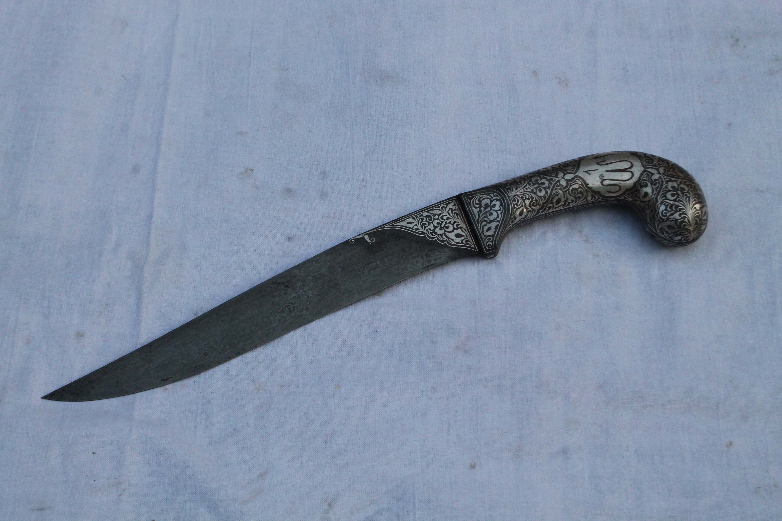 Old Mughal Indo-persian Silver Damascened Ram Dagger Khanjar - Etsy