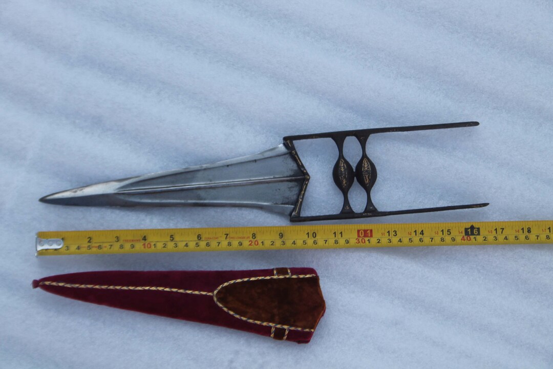 Indo-persian Gold Damascened Mughal Rajput Maratha Water Pattern Wootz ...