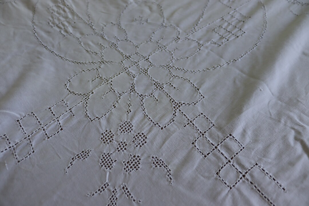 Large White Tablecloth With Cutwork Embroidery Design Vintage White ...