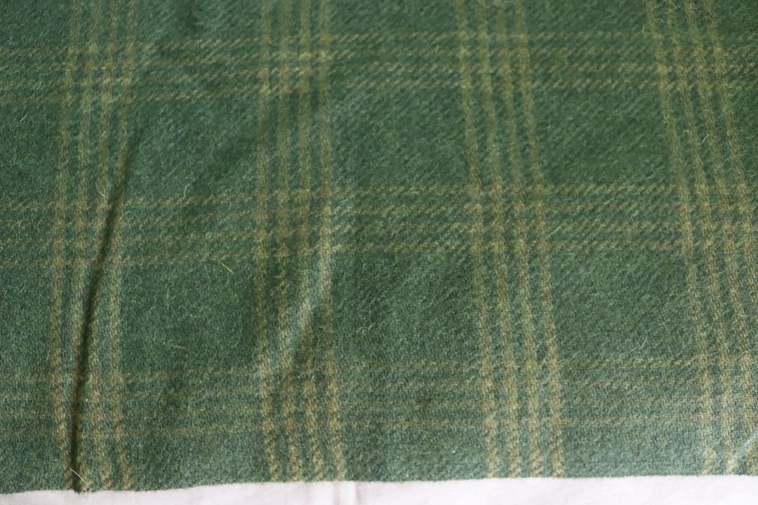 Moss Green and Muted Gold Plaid Wool Fabric - Vintage Muted Green Plaid ...